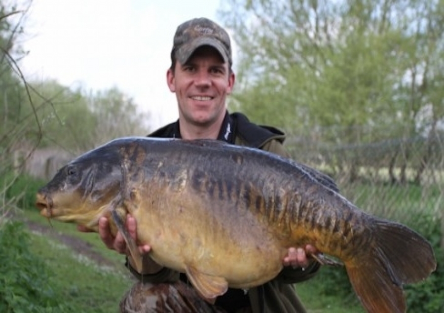 Castle Banks Scaly Mirror | Total Carp